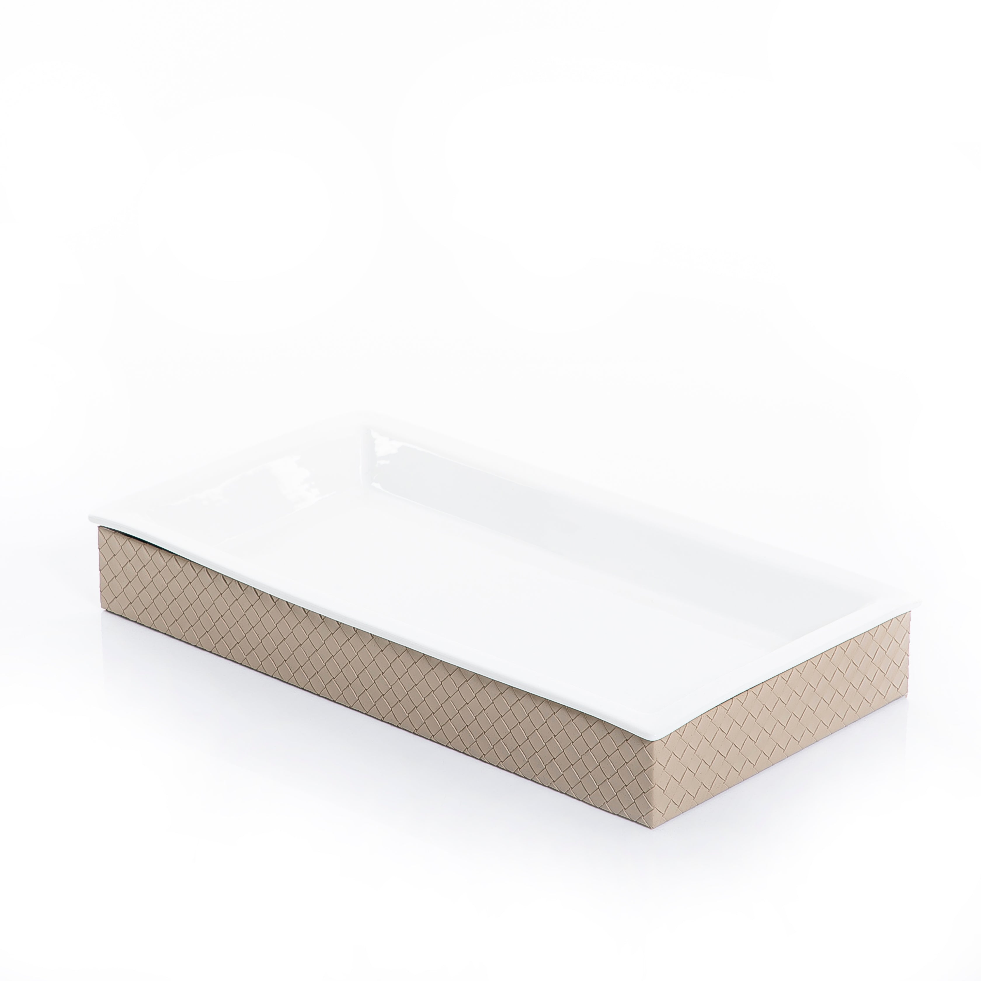 rectangular ceramic plate with light brown leather base &VerticalLine;